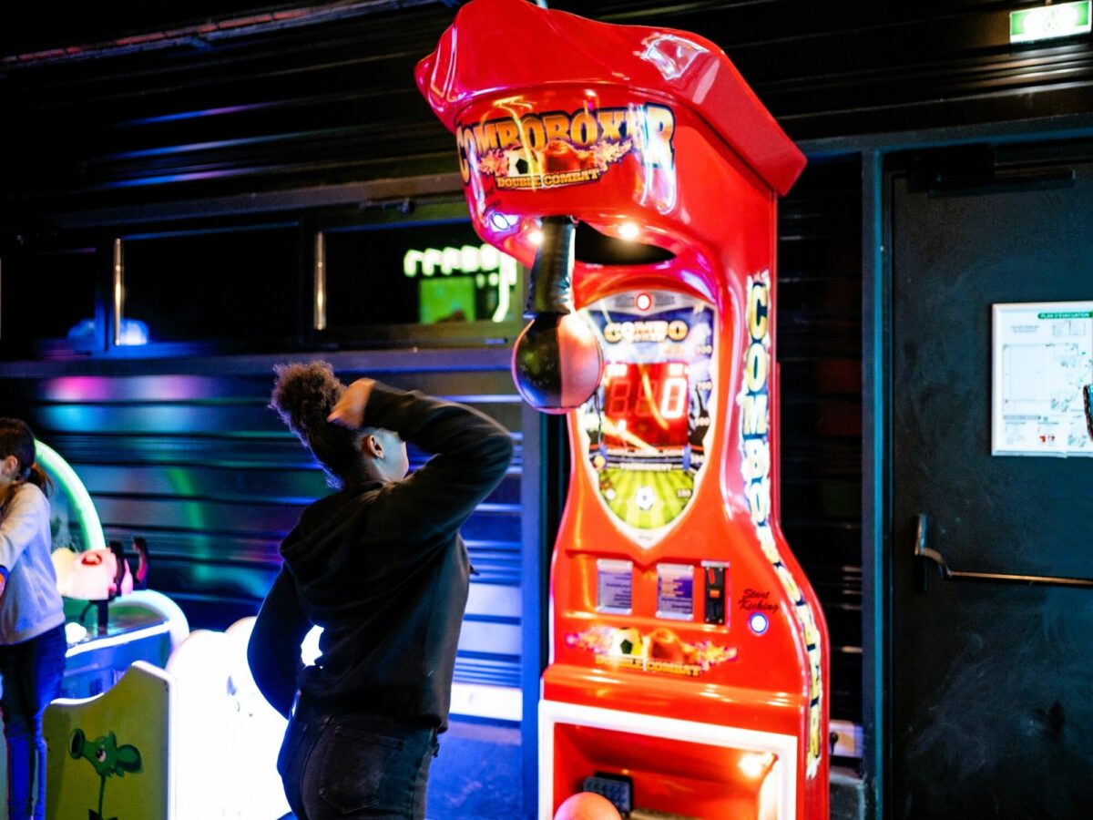 Jeux d'arcade au Factory Bowling à Saint Denis en Val